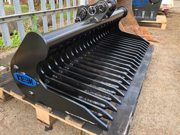 Rake Riddle Bucket - Viking Equipment